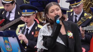 Духовой оркестр и певица, песня: Довоенное танго