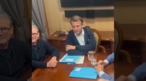 А у меня и сахарок с собой есть! Сейчас чайку́ попьём.