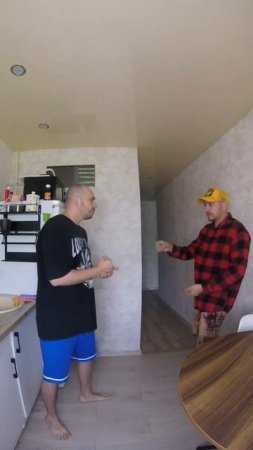 камень ножницы бумага , вечное противостояние 😂 / бли?