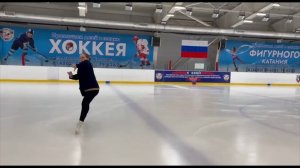 Полина посвятила своё выступление воинам страны, сражавшихся за неё и более восьмидесяти лет назад,