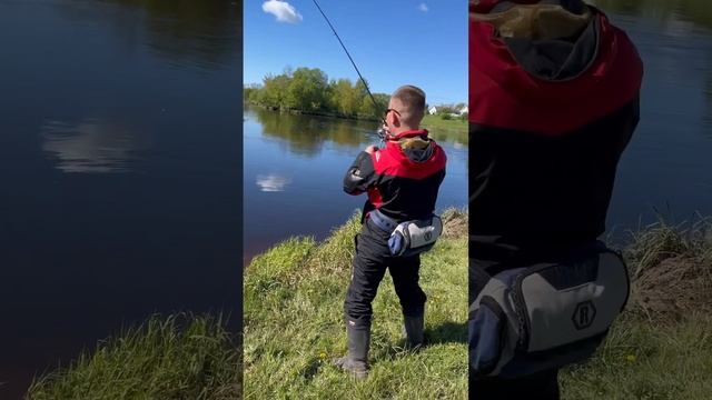 Это был тест нового спиннинга и с первого заброса подс