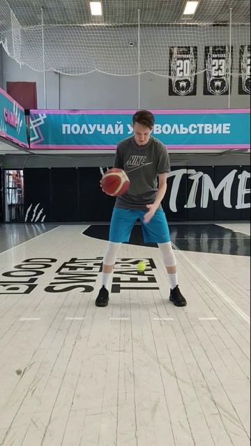 Tennis ball hand eye coordination drill 10 | Упражнение теннисным мячом на координацию 10 #agility