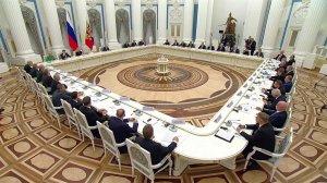 Владимир Путин выступил перед попечительскими советами Большого и Мариинского театров