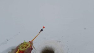 ЗИМНЯЯ РЫБАЛКА НА РАТАНА! ПЕРВЫЙ ЛЁД.