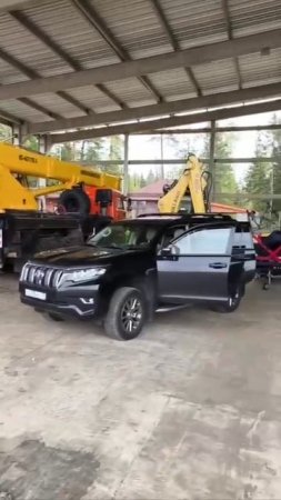 Привезли дирижабль на площадку, завтра начнем сборку