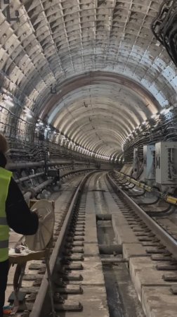 Ночной пленэр для художников в рамках проекта «Искусство в метро»