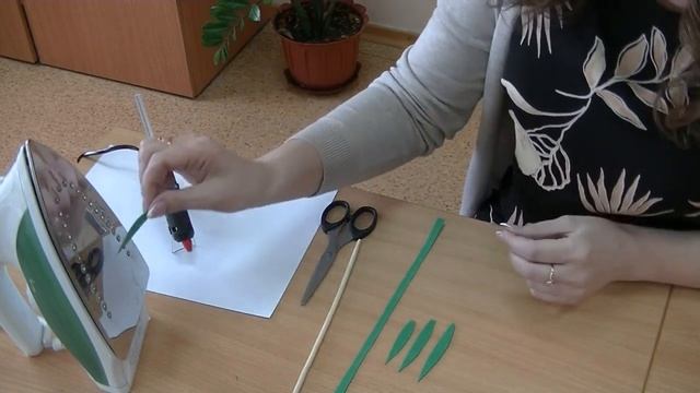 Мастер - класс "Изготовление праздничного украшения к 9 мая!" Микоян Анастасия Сергеевна.