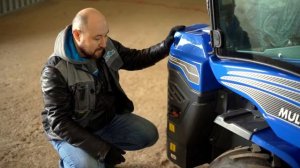 Эксплуатируем минипогрузчик MultiOne 1 Знакомство с машиной запуск заправка  [get-save.com]