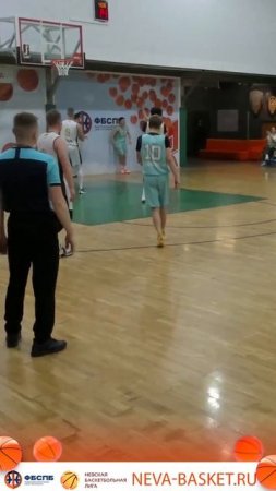 Блок-шот от игрока команды «BIP Lions»