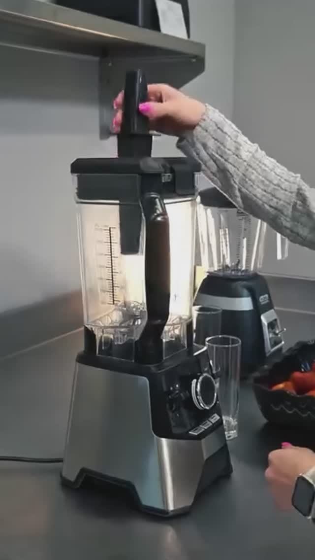 Блендер Legenda YBP26 — многофункциональный кухонный электроприбор. Сравним его с другим блендером?