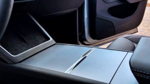 Tesla Y г. Краснодар 
Автосалон ELRUS (электромобили в наличии и под заказ)