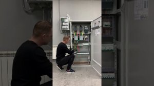 АВР 250А DEKraft + счетчик, распределительная группа v.02