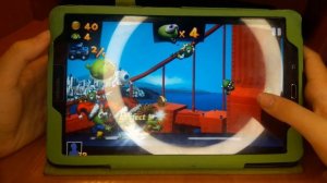 Играю в игру Zombie tsunami.