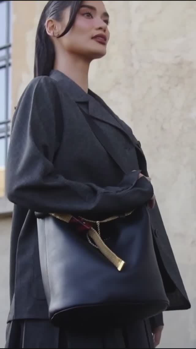 Уличный стиль PRADA FW25 Неделя моды в Милане