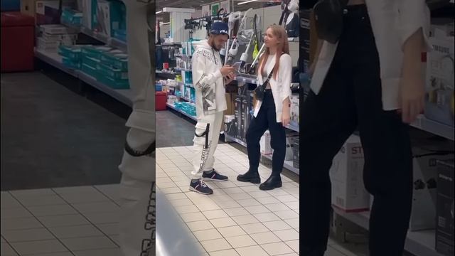 Позвонил её маме жениться😂😂 #суетовый #shorts #юмор #пранк