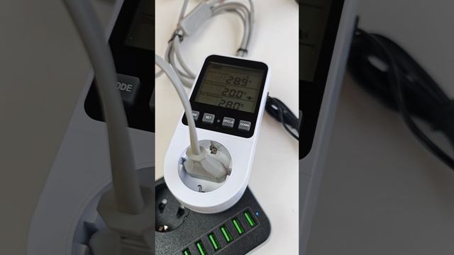 Терморегулятор в розетку 220В с суточным таймером Bitok TC818