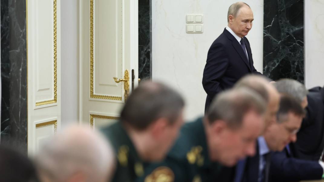 Путин провел совещание перед российско-украинскими переговорами в Стамбуле