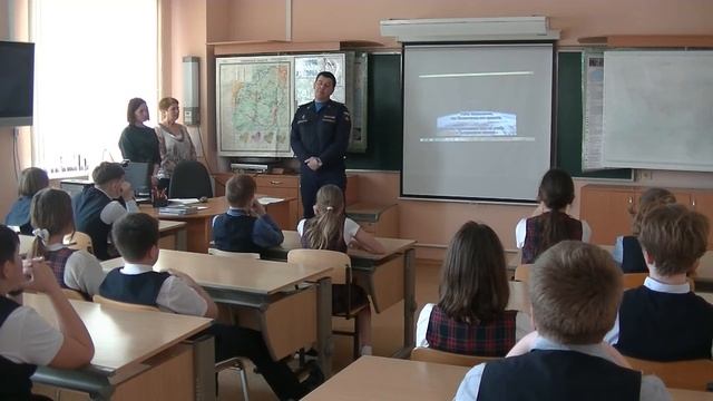 Классный час, посвященный "Дню Защитника Отечества",  6 класс,  ЧОУ СОШ "Кристалл"