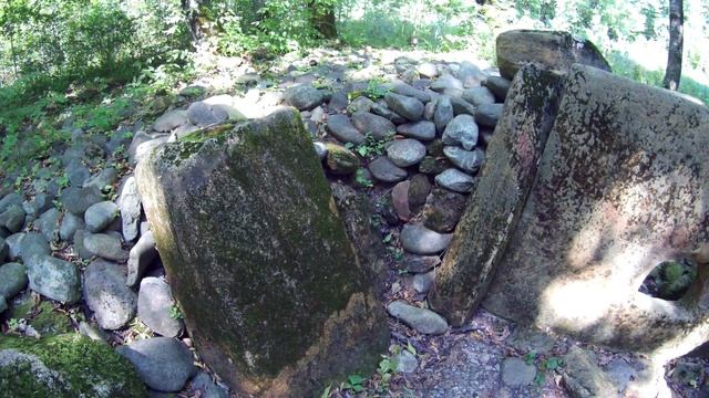 Хаджох 3-4. Группа дольменов пос. Каменномостский. Адыгея