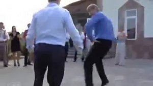 Прикол на свадьбе, Тамада жгет