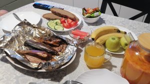 Коптим скумбрию. Прибираемся в беседке.