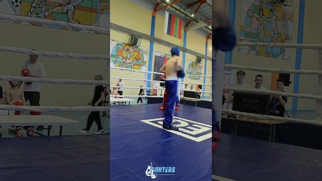 Кикбоксинг. Юниоры. Полный бой