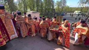 Сотни верующих прикоснулись к прибывшим в Ярославль мощам патриарха Тихона