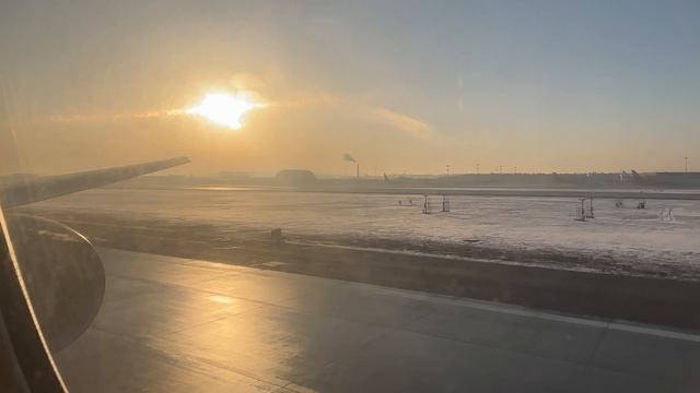 Зимний солнечный взлет B777-300ER Аэрофлота из Шереметьево AFL520, SVO-DXB, RA-73137 (B777-300ER)