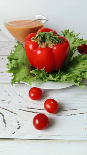 Веганские перцы, фаршированные ржаной кашей