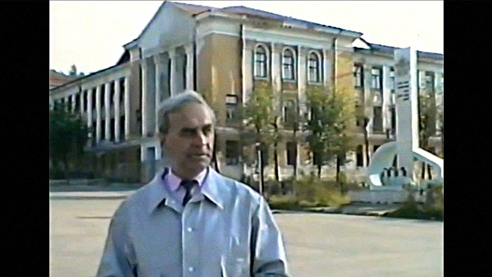 Бакал. Люди, годы, жизнь - 19. Обелиск Слава труду. Беседа с председателем Гор.совета Борщовым В.В