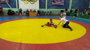 Самарин Рома 1 схватка в 29 кг Донецк