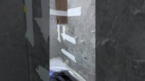 Зашили метр пространства в санузле