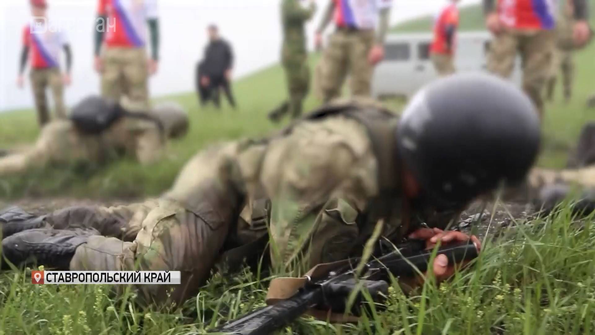 Четверо росгвардейцев из Дагестана стали обладателями крапового берета