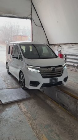 Honda Stepwgn Spada Cool Spirit 4WD смотрим днище