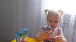 Открываем новогодний подарок: Kinder Surprise MAXI, Sweet Box, и дру?