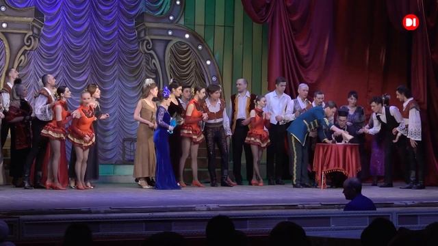 оперетта Сильва по-украински 2 #upskirt#оперетта#шоу#танец