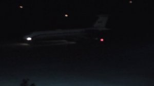 Ночной взлёт Ту-134 - звук оглушающий всё адлерское побе