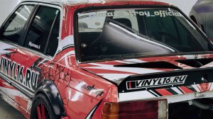 Оклейка автомобиля BMW E30 для соревнований по дрифту Yuka Drive Fest 18.05