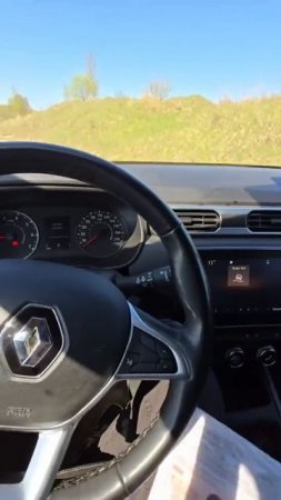 Академег взял Renault Duster в кредит? Зачем?