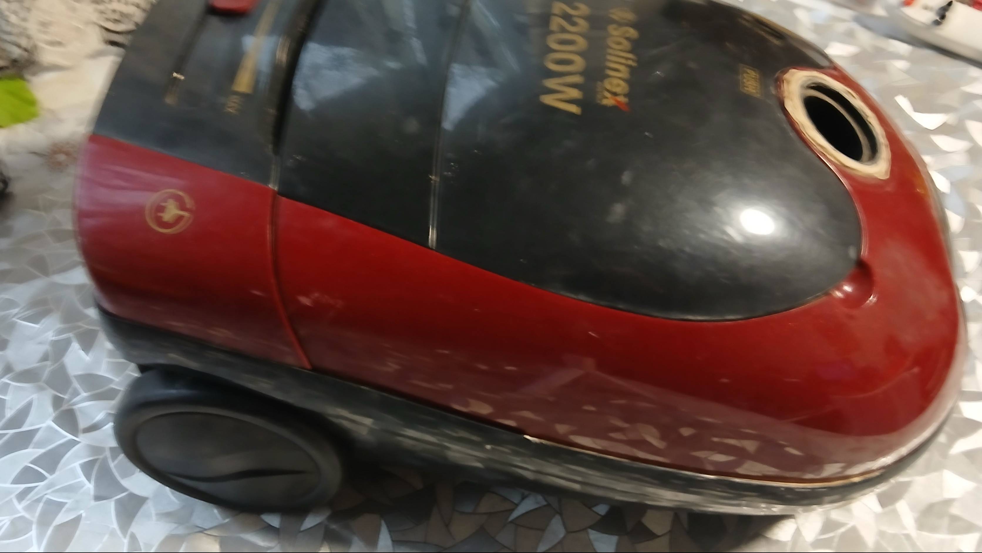 Пылесос с мусорки.