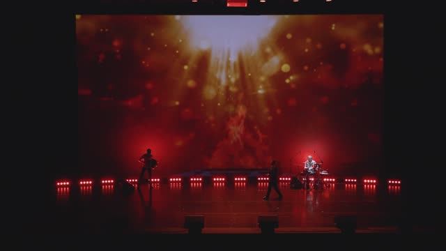 "Офицеры" ансамбль "Русский терем". Солист Д. Гаранин