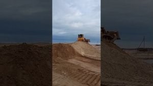 Бульдозер HBXG165-3 успешно покоряет Урал!
