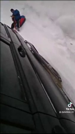 УАЗ Патриот . Катаем на ватрушке. Зимние забавы. Зима.......