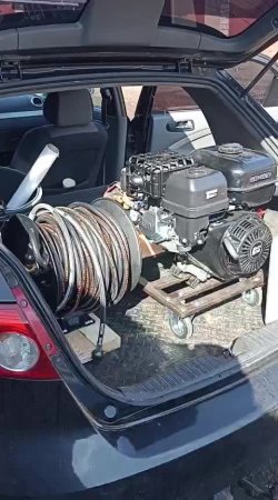 Аппарат высокого давления 280 бар, 15 л/мин на ДВС в багажнике авто. Annovi RRV 4G40 и ДВС zongsh...