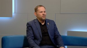 Местное время. Санкт-Петербург. Художник Кирилл Ковалев
