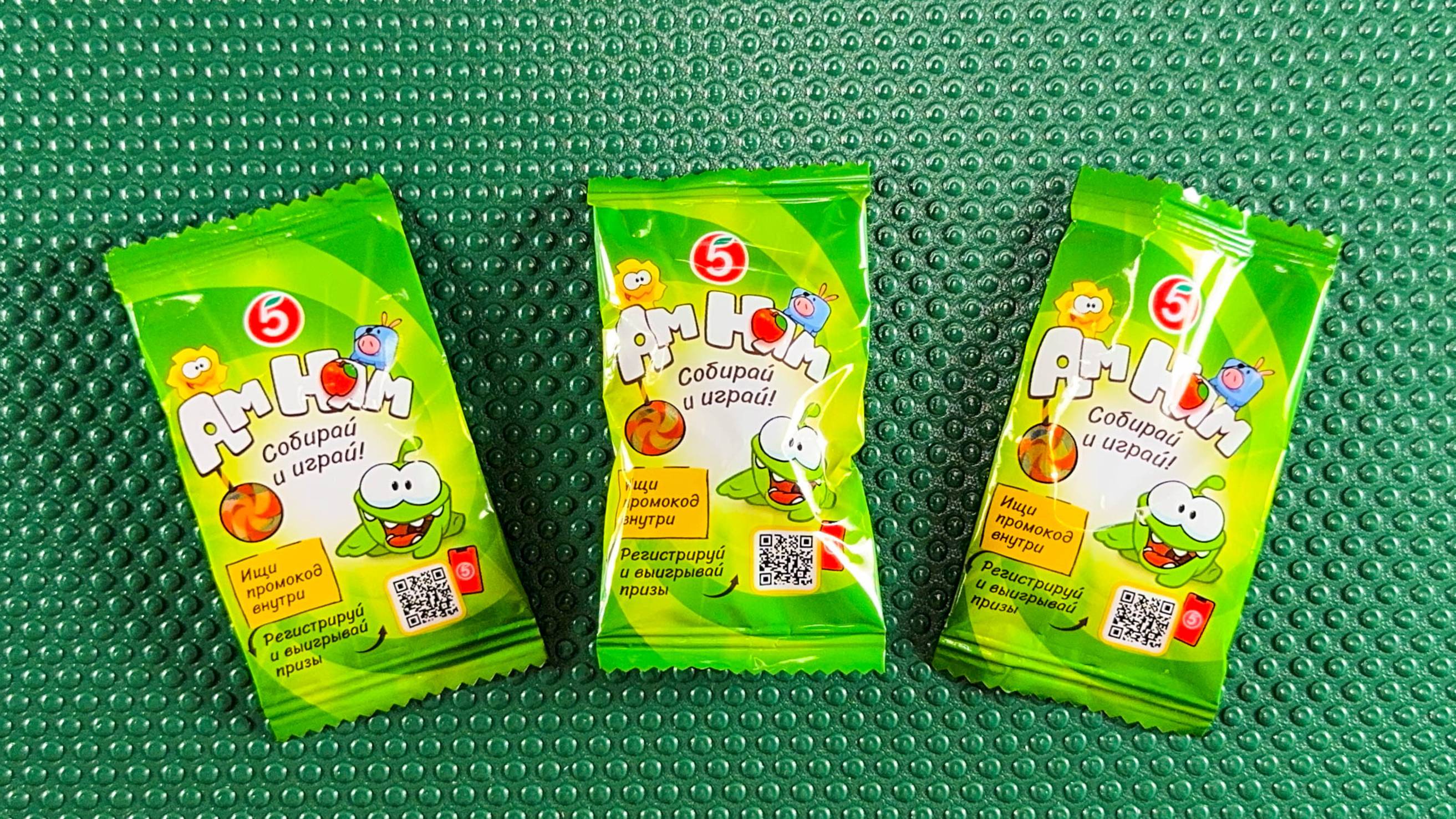 ОТКРЫВАЕМ КОРОБКУ С АМ НЯМОМ! ВСЕ ИГРУШКИ ИЗ МУЛЬТИКА ВНУТРИ!