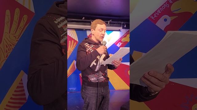 Писатель Юрий Тубольцев читает  стихи и афоризмы Москва Май 2025 г. Эпизод (2)