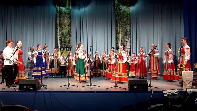 1-2.  Плясовая Московской области «Уж как в Галиче горка крута»