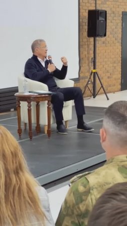 Глава Башкортостана Радий Хабиров встретился со старшеклассниками нескольких районов республики