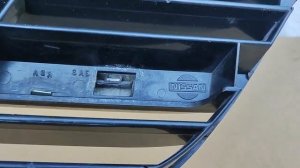 Продам праву решетку бампера решітка решотка грати ри